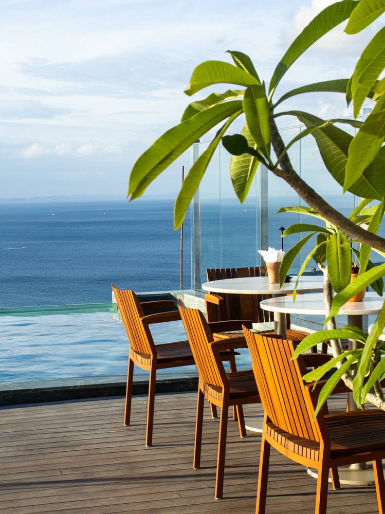 Atarah Rooftop, bar e restaurante na Rua Chile, celebra passado e ...