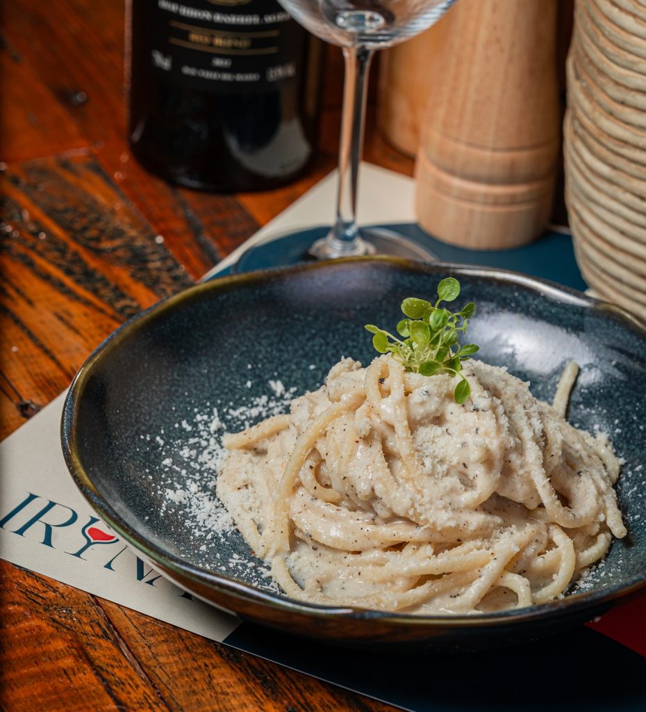 Casa Iryna aposta em menu clássico italiano e primeira fonte de Aperol do mundo – Yacht View